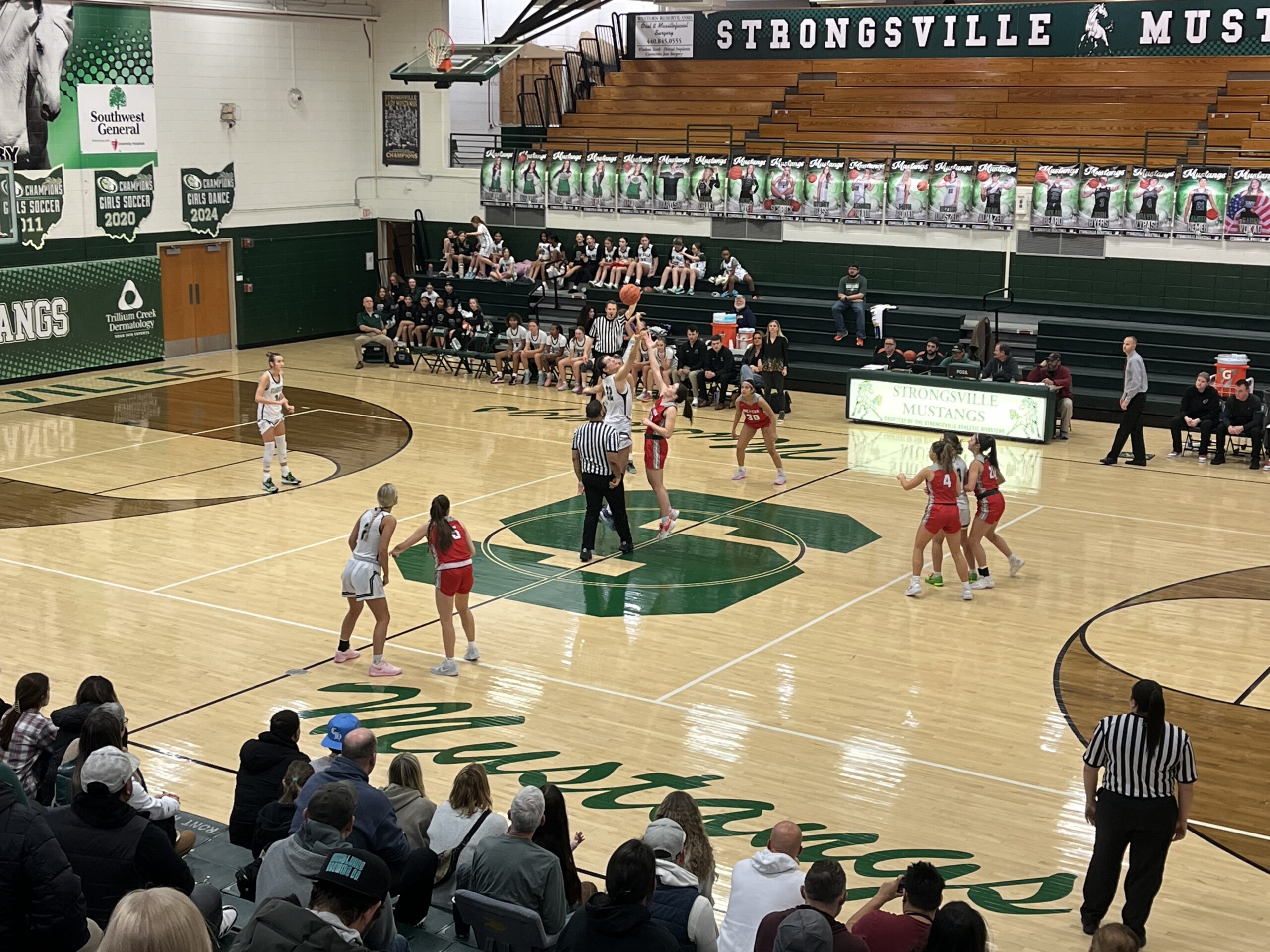 Big Fourth Quarter Run Pushes Strongsville Lady Mustangs Past Mentor ...
