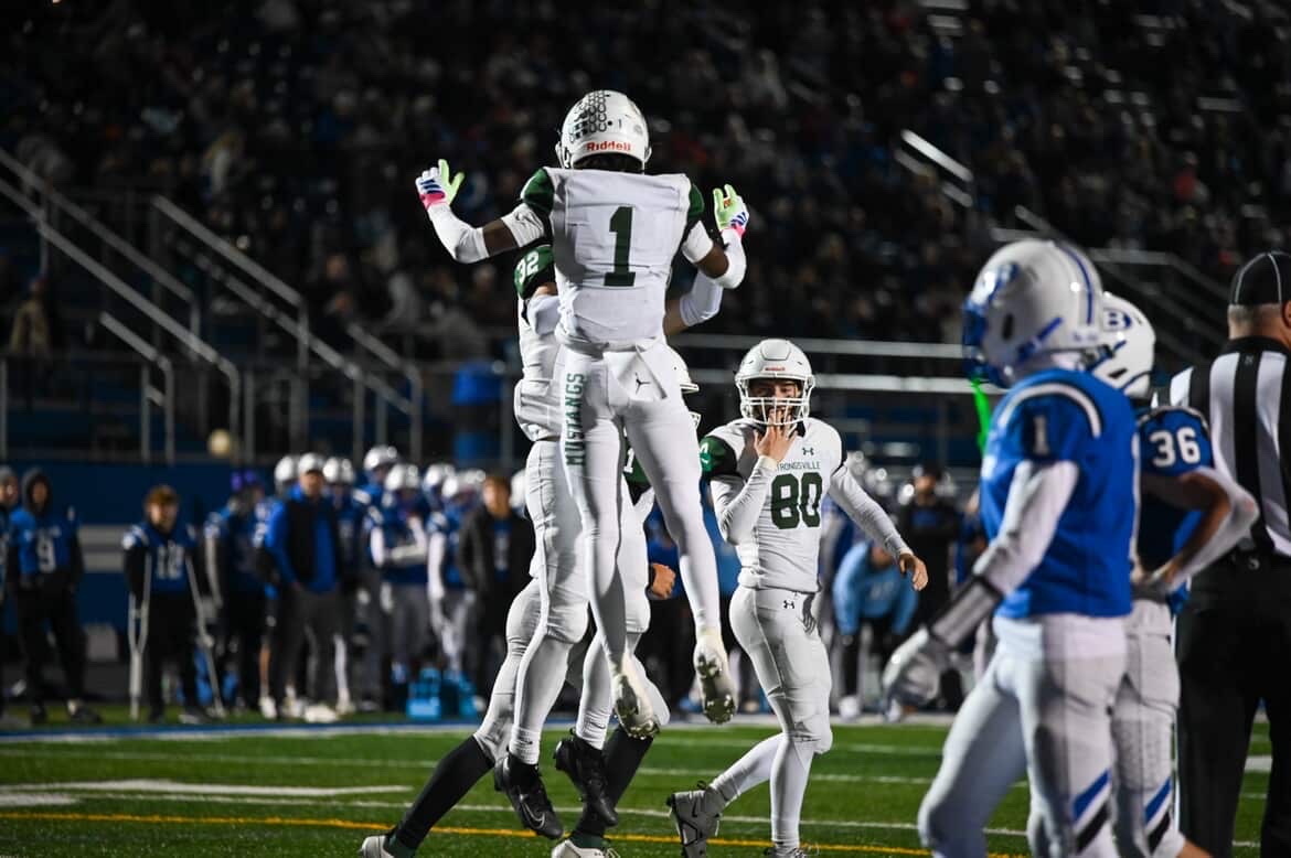 Strongsville Mustangs Beat Brunswick Blue Devils 24-7 in Battle of ...