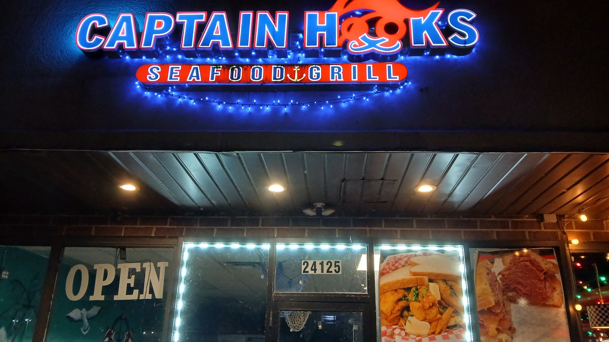 Captain Hooks Seafood & Grill in North Olmsted Closed for Good? - Kee ...